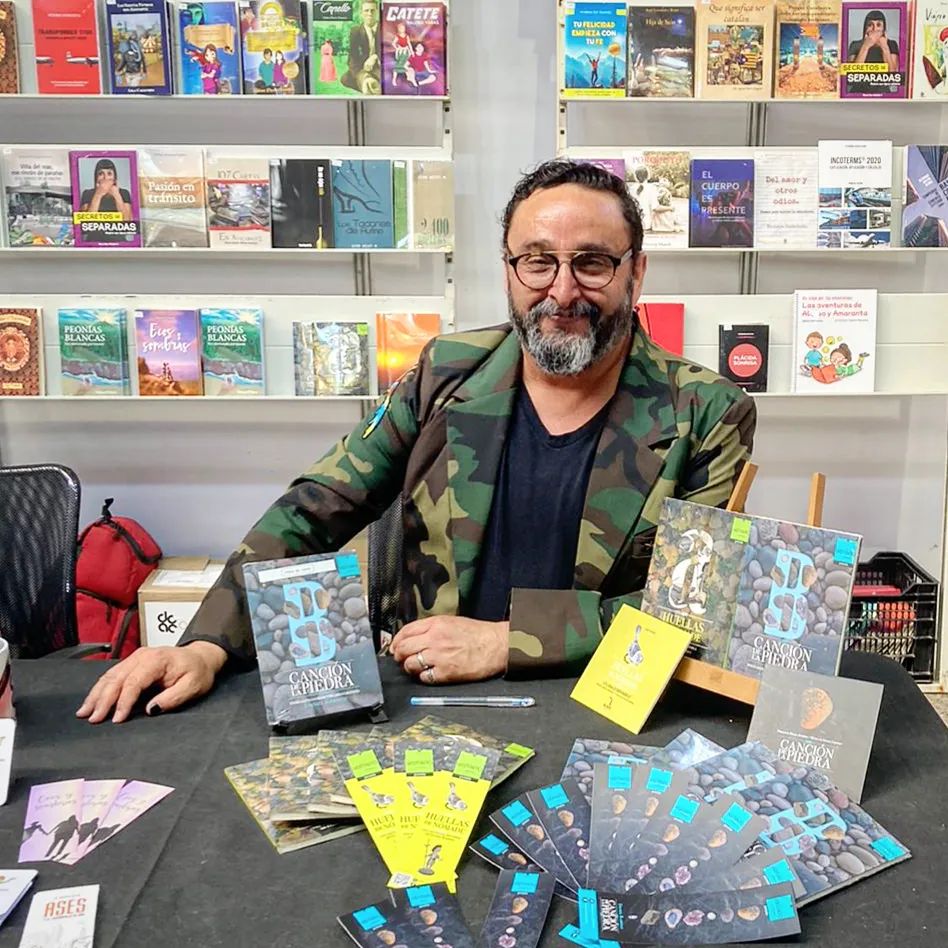 El instinto hecho poesía y música, dos obras inéditas de escritor chileno que se presentó en ...